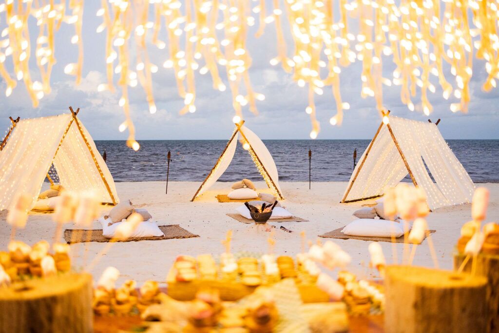 beach wedding settings